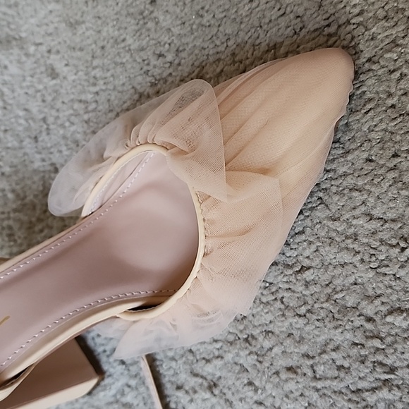 Lulus | Shoes | Nude Strappy Pointed Toe Heels | Poshmark